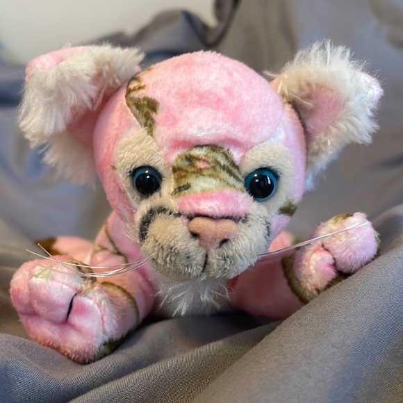 Bass Pro Shops | Toys | Stuffed Animal Camo Lion | Poshmark